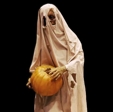 Ghoul with Pumpkin | Halloween Decorations – The Horror Dome