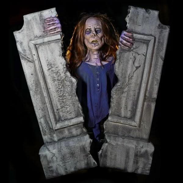 "Cracking Crypt Zombie" Static Graveyard Halloween Prop – The Horror Dome
